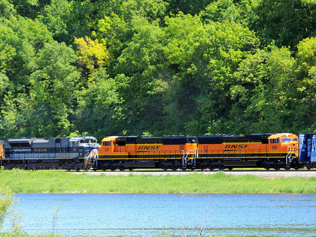 BNSF 281